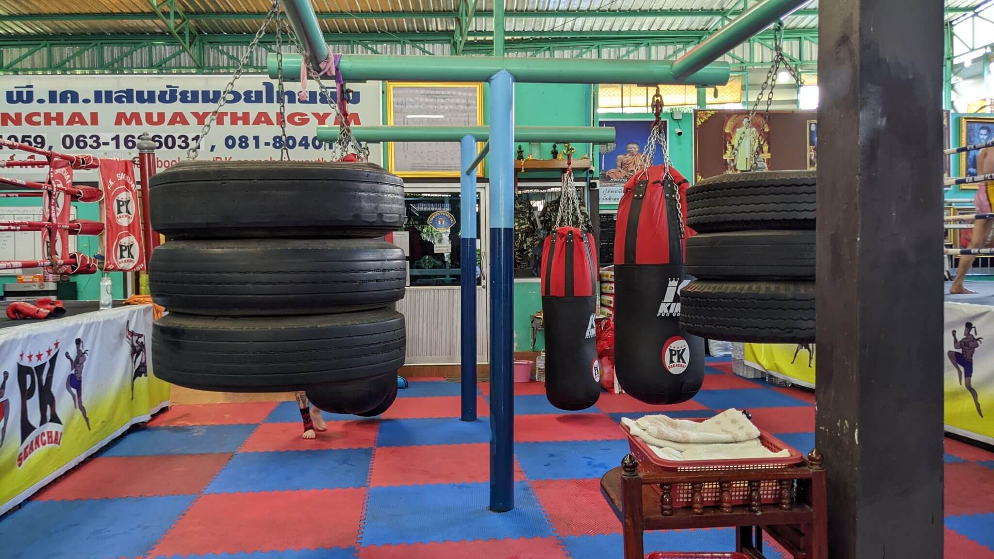 Tourist Muay Thai Gyms vs. Fight Gyms in Thailand: Choosing the Right Training Environment ...